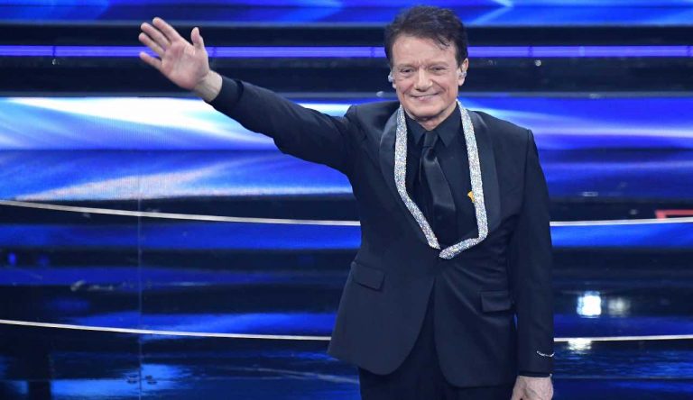 Massimo Ranieri, ribaltone in casa Mediaset: cambia la messa in onda ...